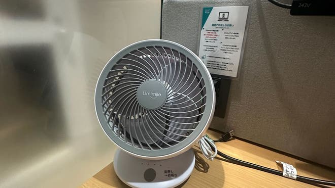 日本橋駅直結!ゆったりベンチシート型1人用ワークボックス「T17」。集中作業・WEB会議等に最適!の写真6