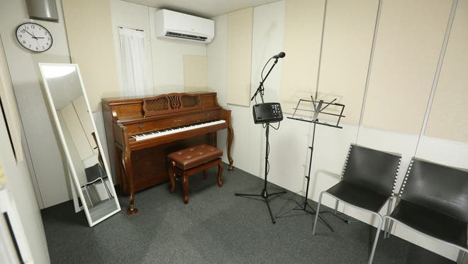 四谷三丁目駅徒歩1分🚃アビテックス🎼40Dr、ハイタイプ防音室 Cスタジオ アンプ付スピーカー🔈マイク🎤1セット無料💕の写真2