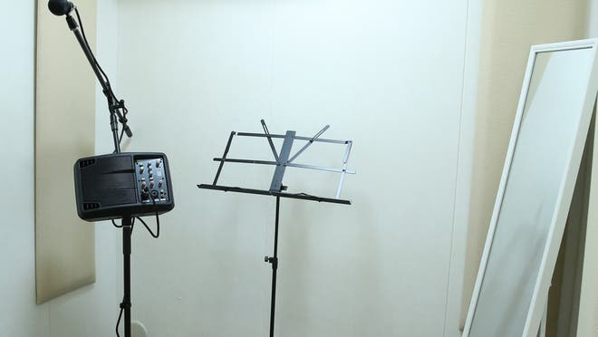 四谷三丁目駅徒歩1分🚃アビテックス🎼40Dr、ハイタイプ防音室 Cスタジオ アンプ付スピーカー🔈マイク🎤1セット無料💕の写真7