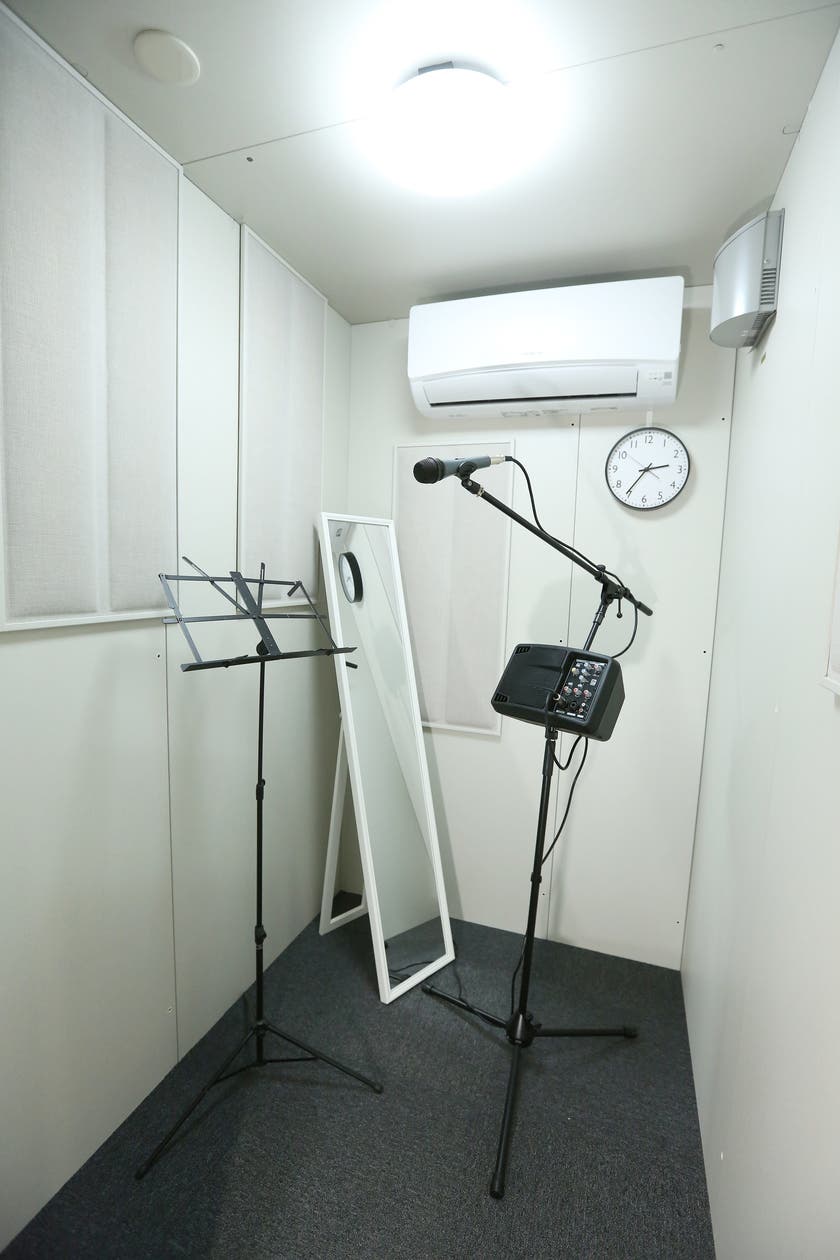 四谷三丁目駅徒歩１分🚃アビテックス🎼40Dr、ハイタイプ防音室 Cスタジオ　アンプ付スピーカー🔈マイク🎤1セット無料💕の写真8