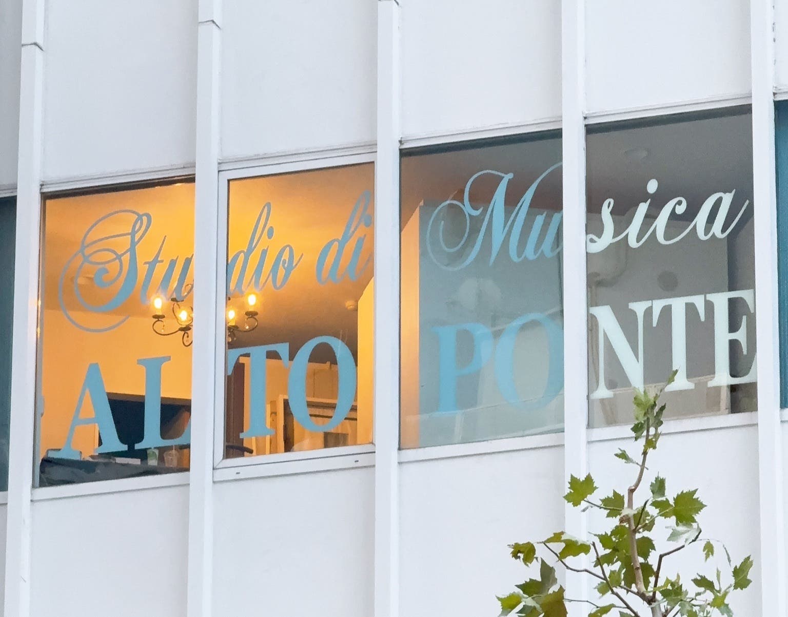 四谷三丁目駅徒歩１分🚃アビテックス🎼40Dr、ハイタイプ防音室 Cスタジオ　アンプ付スピーカー🔈マイク🎤1セット無料💕の写真17