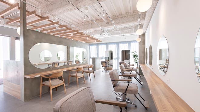 【表参道】1席を貸し出し,駅から徒歩5分、ナチュラルで開放的なヘアサロンの写真3