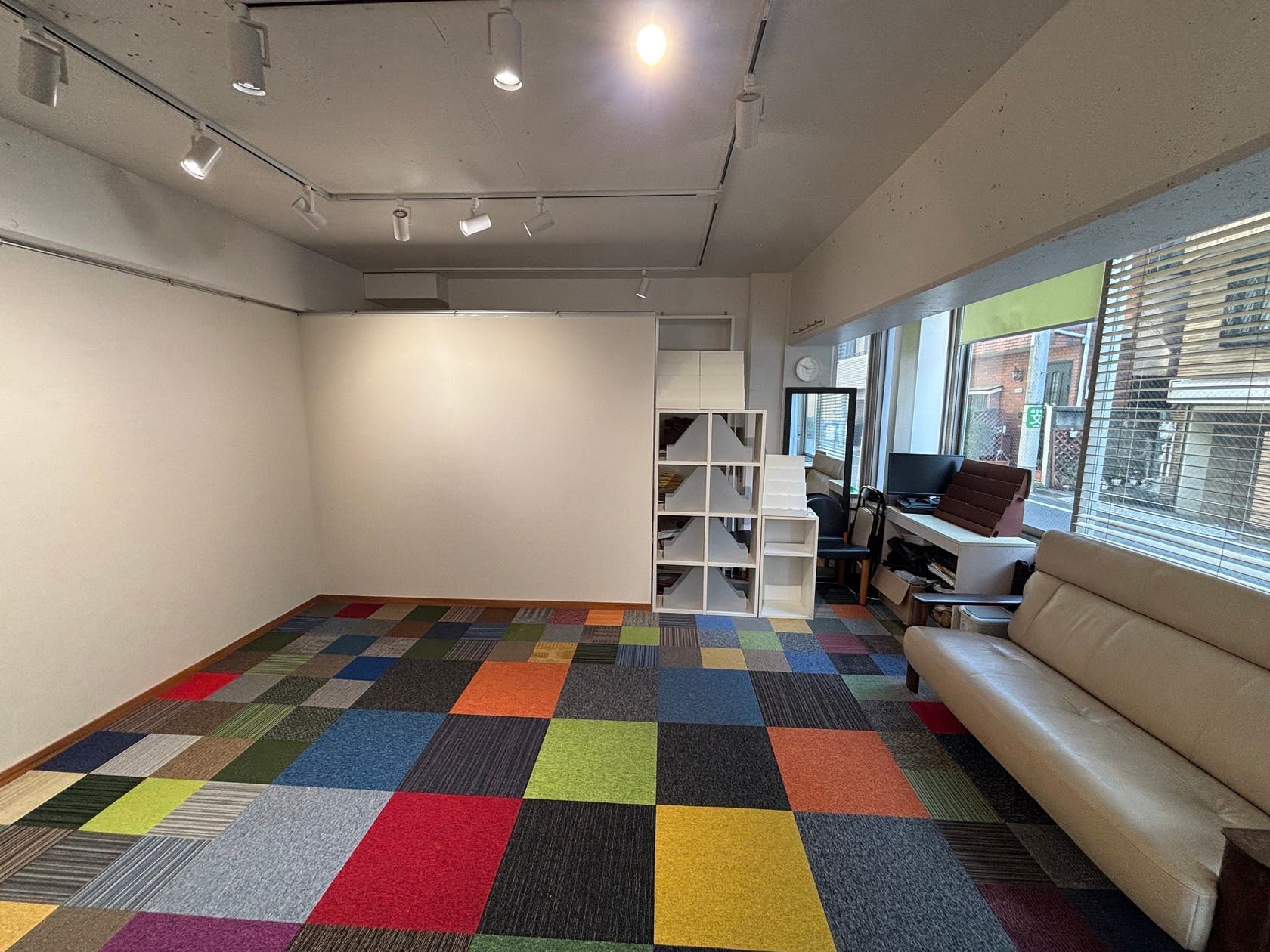 東高円寺駅から徒歩4分、日当たりの良いアート・ワークショップスペースの写真2