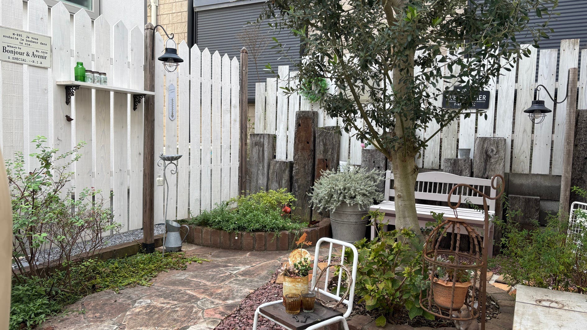 アンティーク家具と手作り感のある可愛い内装のスタジオです◆記念日撮影◆ポートレート◆キッチン付◆幅広い用途で撮影可◆駐車２台可◆の写真26