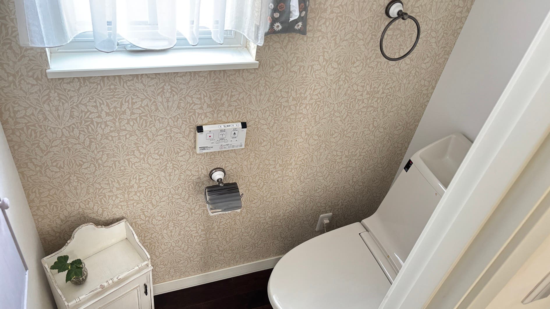 アンティーク家具と手作り感のある可愛い内装のスタジオです◆記念日撮影◆ポートレート◆キッチン付◆幅広い用途で撮影可◆駐車２台可◆の写真18