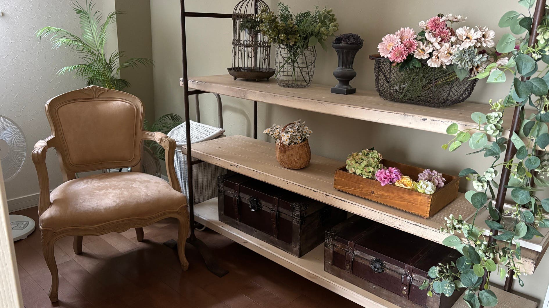 アンティーク家具と手作り感のある可愛い内装のスタジオです◆記念日撮影◆ポートレート◆キッチン付◆幅広い用途で撮影可◆駐車２台可◆の写真6