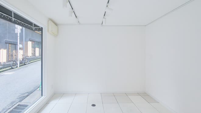 【ニューオープン】【恵比駅から徒歩3分 / 角地 /大きな窓】通りから一目でわかるマルチギャラリーの写真1