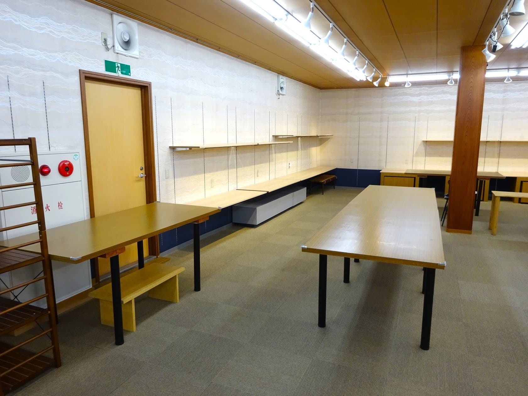 広電宇品四丁目駅から徒歩７分、駐車場７台分有ります！の写真2