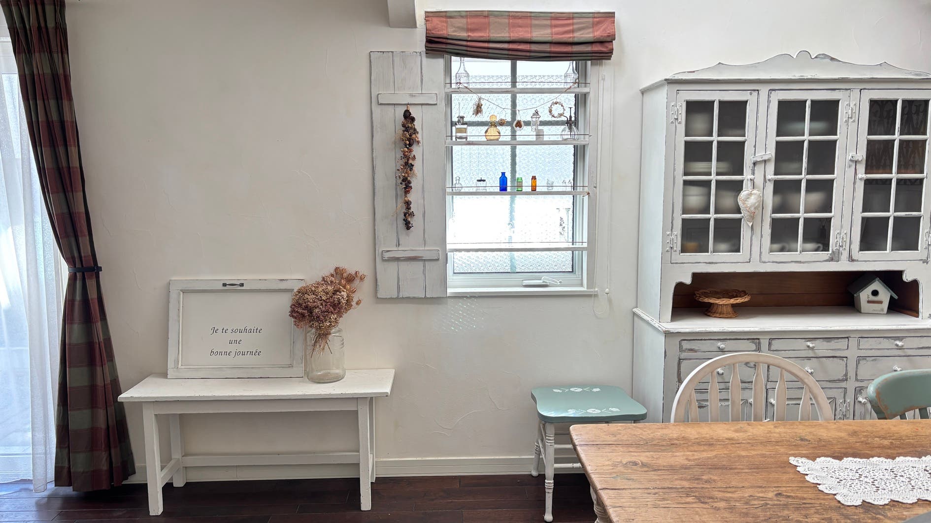 アンティーク家具と手作り感のある可愛い内装のスタジオです◆記念日撮影◆ポートレート◆キッチン付◆幅広い用途で撮影可◆駐車２台可◆の写真9