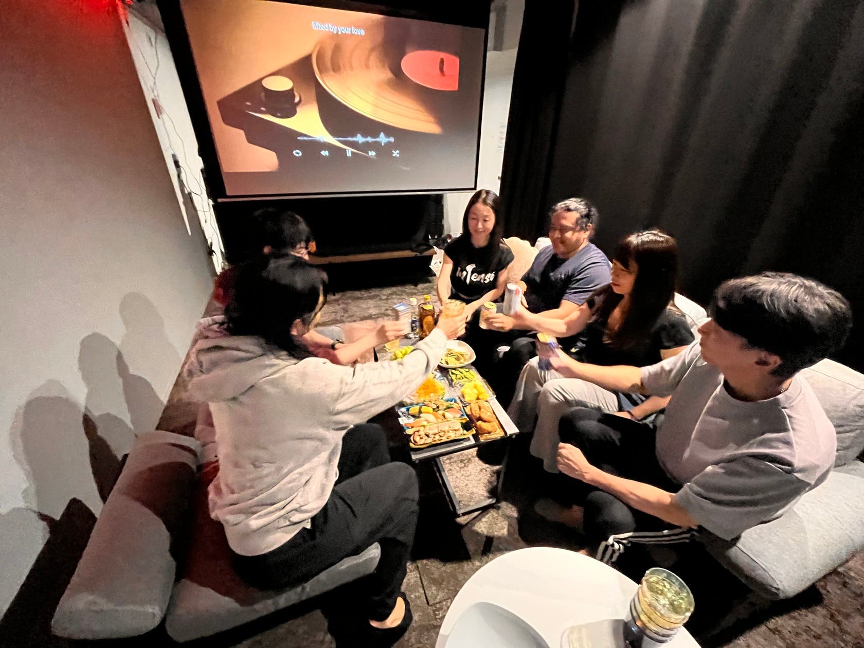 【オープン記念価格★ごみ捨て無料✨】六本木の秘密シネマルーム🎬撮影配信・映画デート・女子会の写真7