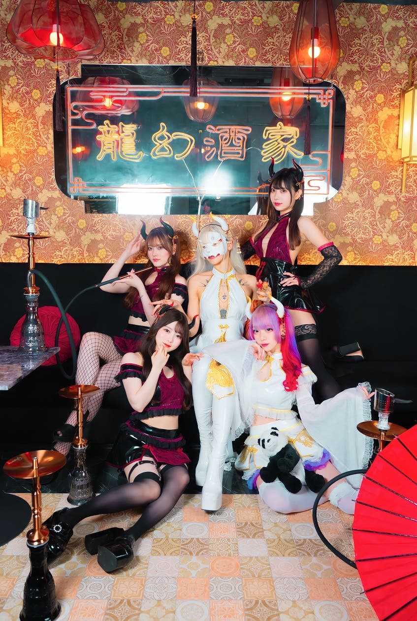 【新宿駅近】ネオン中華コンカフェの写真4