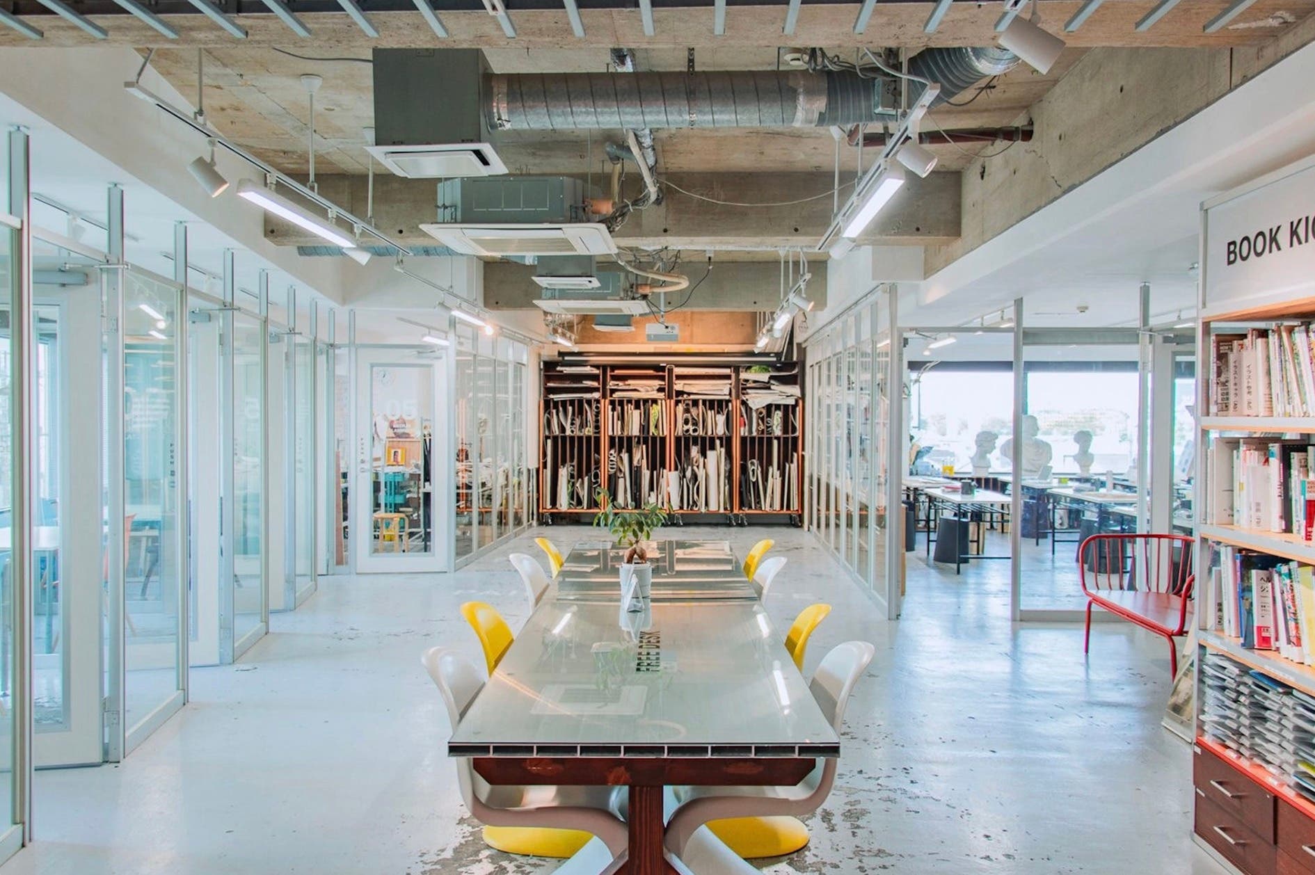 高田馬場駅徒歩7分のアートスクールスタジオの写真1