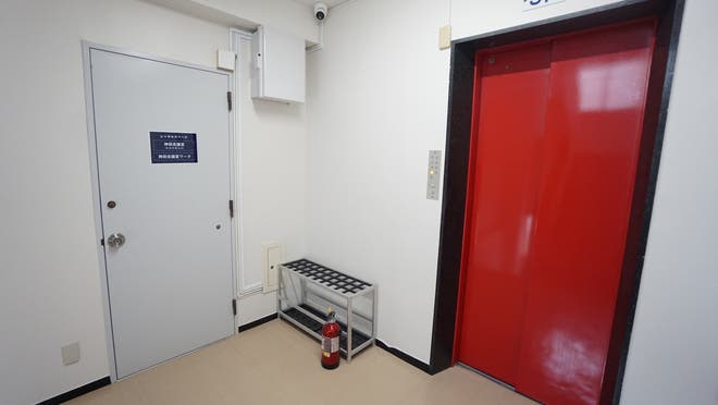 <神田会議室 5-C>神田駅徒歩3分🚃16名収容完全個室✨24時間🈺光回線Wi-Fi📶会議/商談/ワークショップの写真15