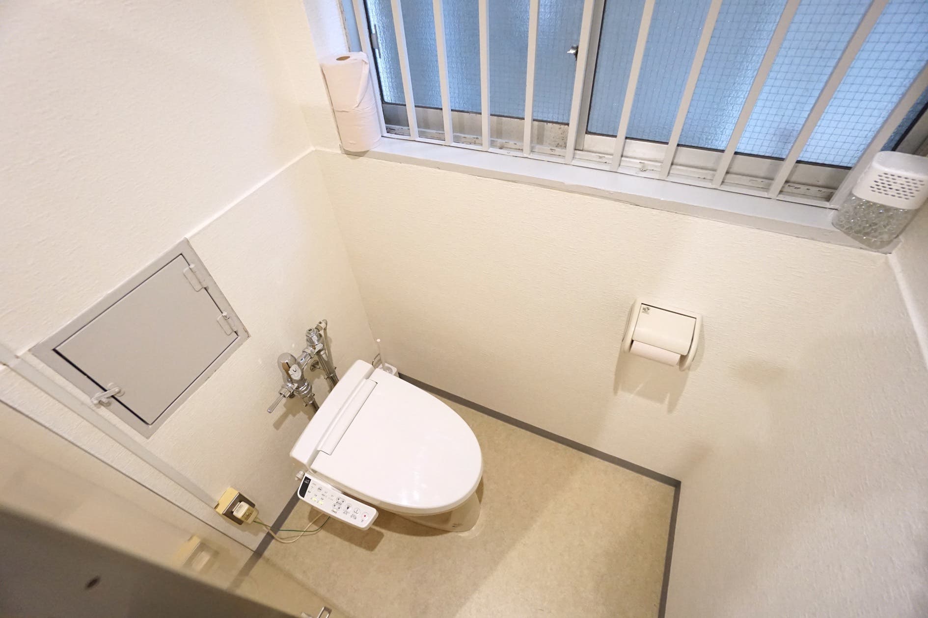 ＜神田会議室ワーク516＞神田駅徒歩1分🚃1名用半個室🚪24時間🈺光回線Wi-Fi📶電源🔌テレワーク/Web会議/作業の写真8