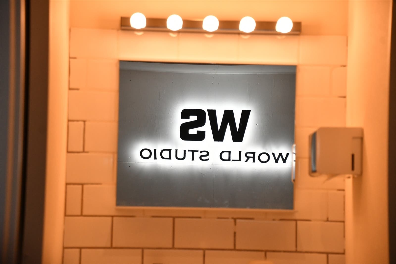 ワールドスタジオ7階、展望最高！スタイリッシュでお洒落なスタジオ。ダンスやウォーキング、ヨガはもちろん、SNS動画撮影など様々。の写真4