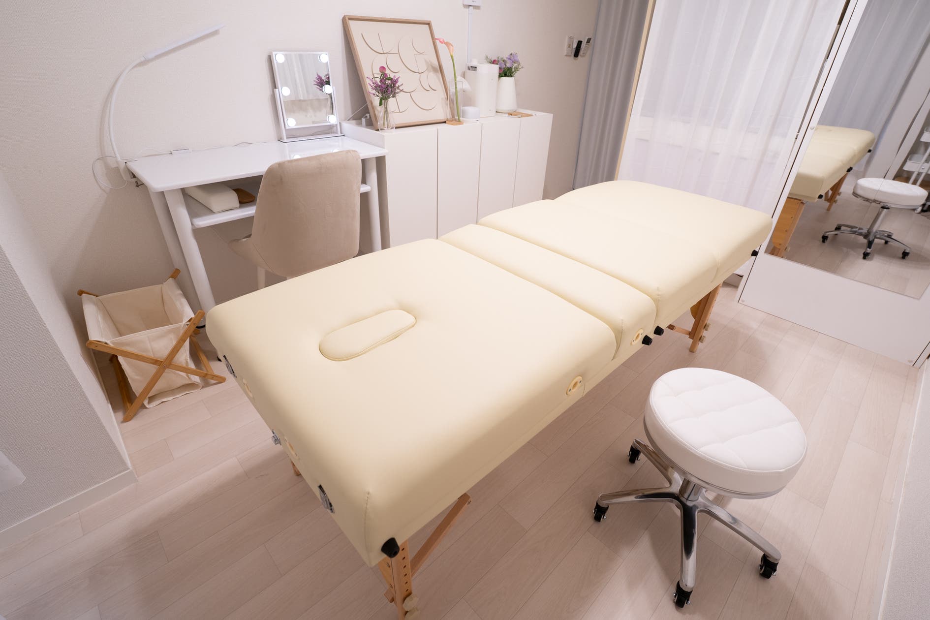 【✨OPEN PRICE✨】＼立川から一駅／国立駅4分完全個室🌱やさしい色合いのお花が彩るナチュラルな多目的サロン💐の写真2