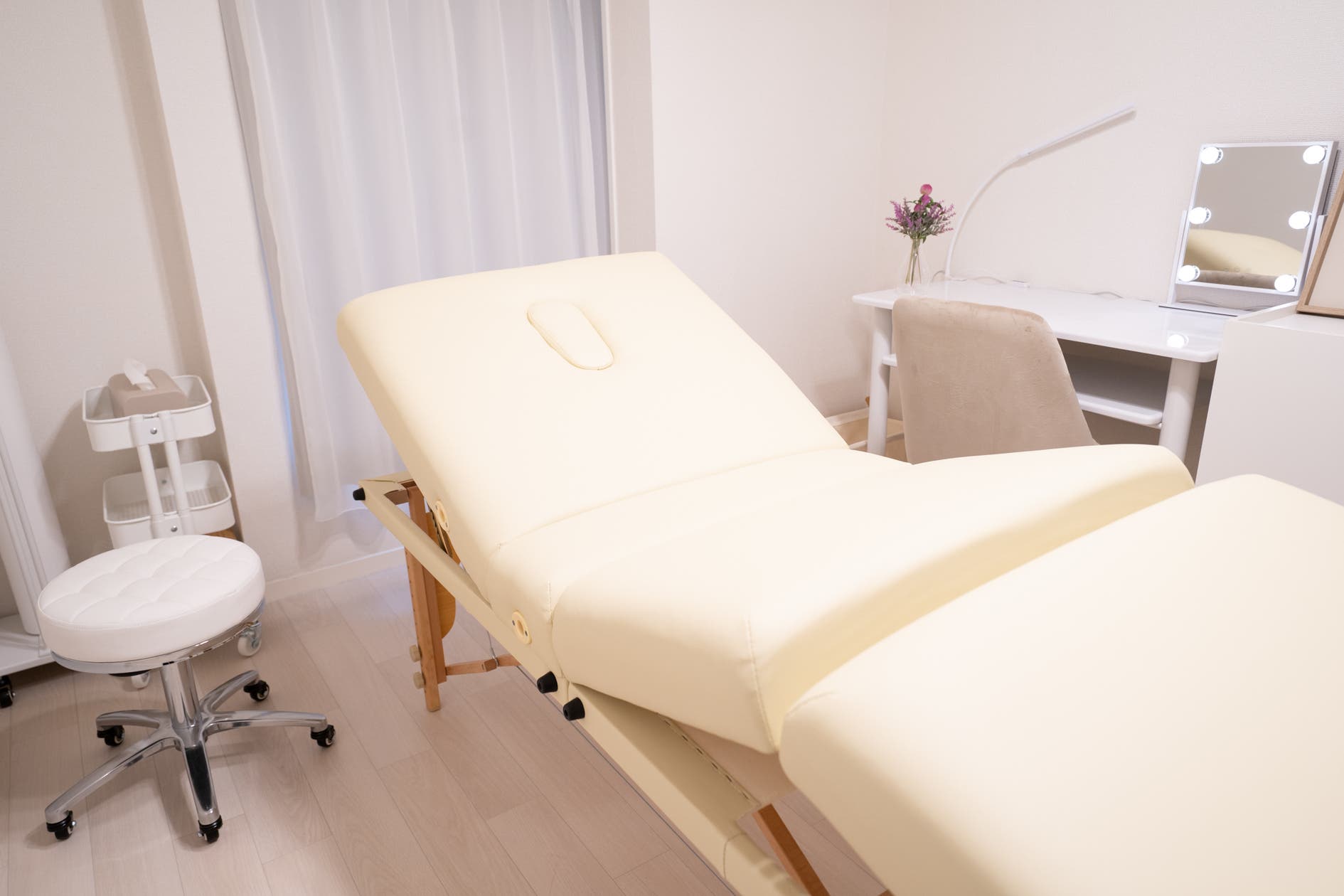 【✨OPEN PRICE✨】＼立川から一駅／国立駅4分完全個室🌱やさしい色合いのお花が彩るナチュラルな多目的サロン💐の写真11