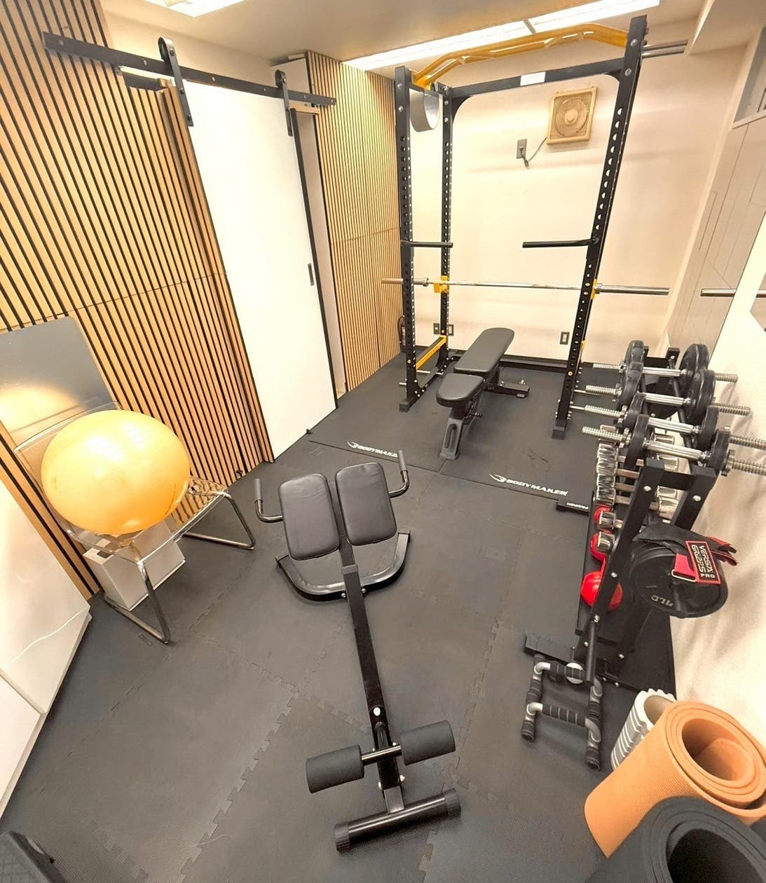 赤坂駅から徒歩2分好立地サロンジムの写真1