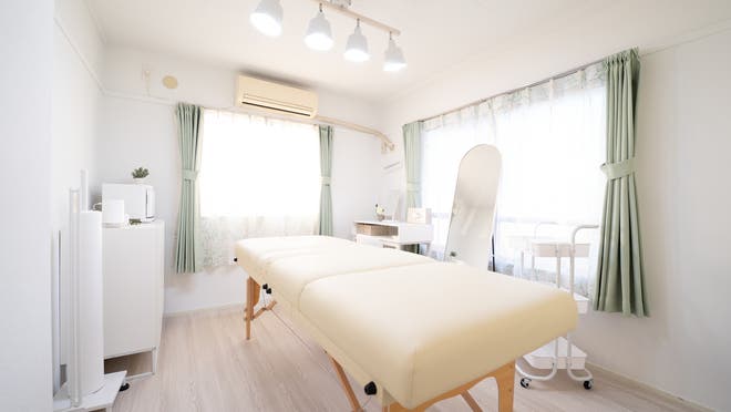 【✨11月NEW✨】下北沢駅すぐ🌱 完全個室レンタルサロン |エステ・整体にの写真1