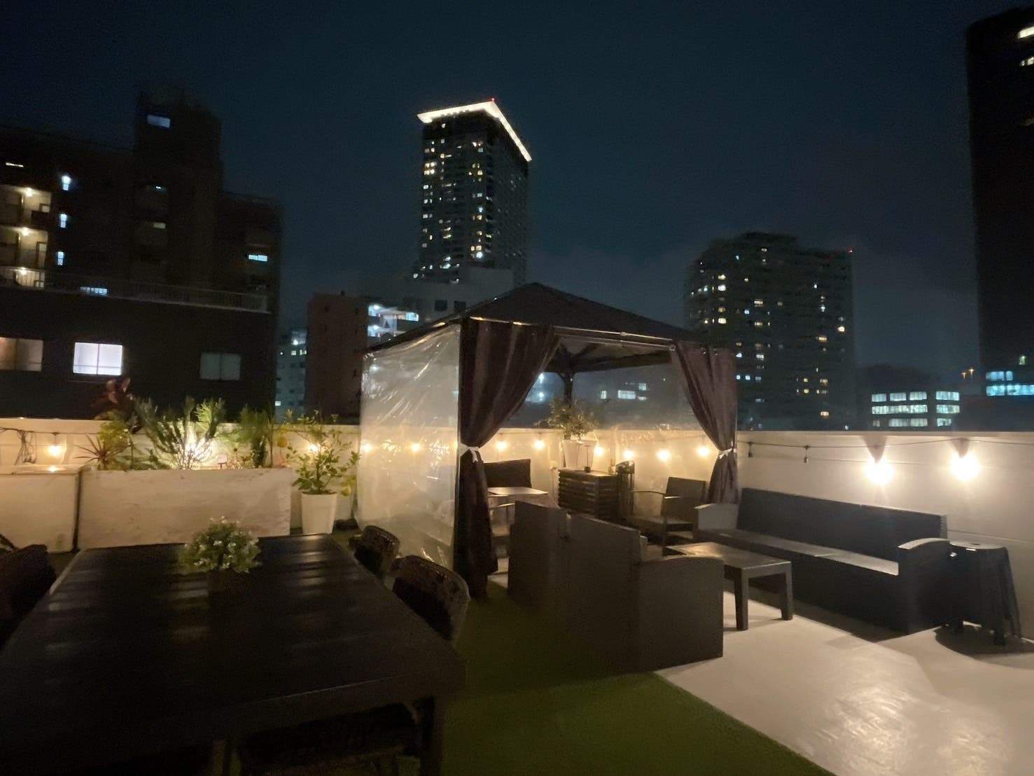 冬・雨でも大丈夫！炬燵、ヒーター完備の完全プライベートな屋上！の写真3