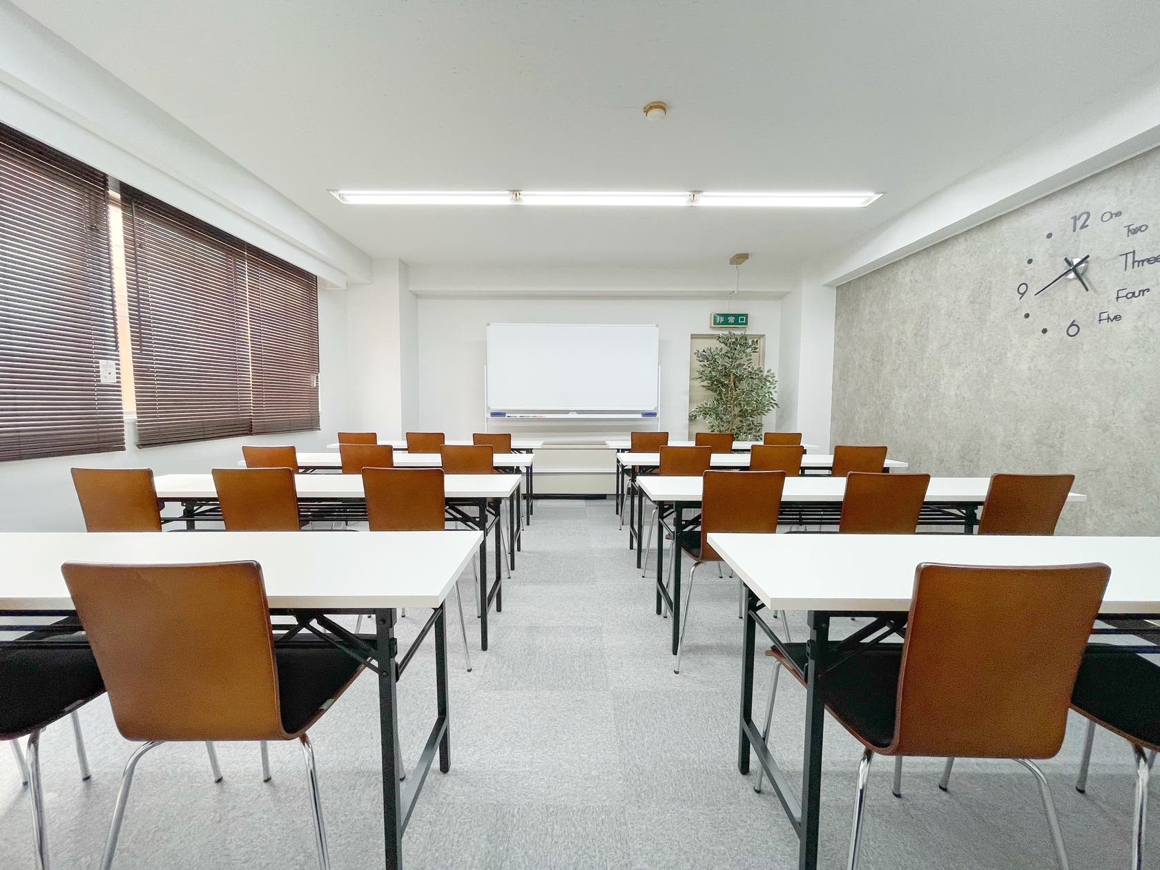 《RIVERLD千葉Ｇ》千葉駅西口徒歩2分/最大24名/飲食/無料Wifi/会議/テレワーク/ボードゲーム/ワークショップの写真1