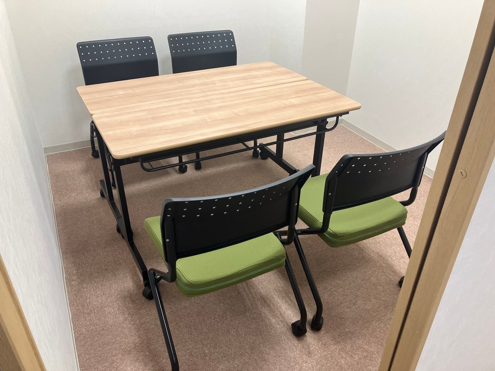 阪急 豊中駅から徒歩1分のフリースペースの写真1