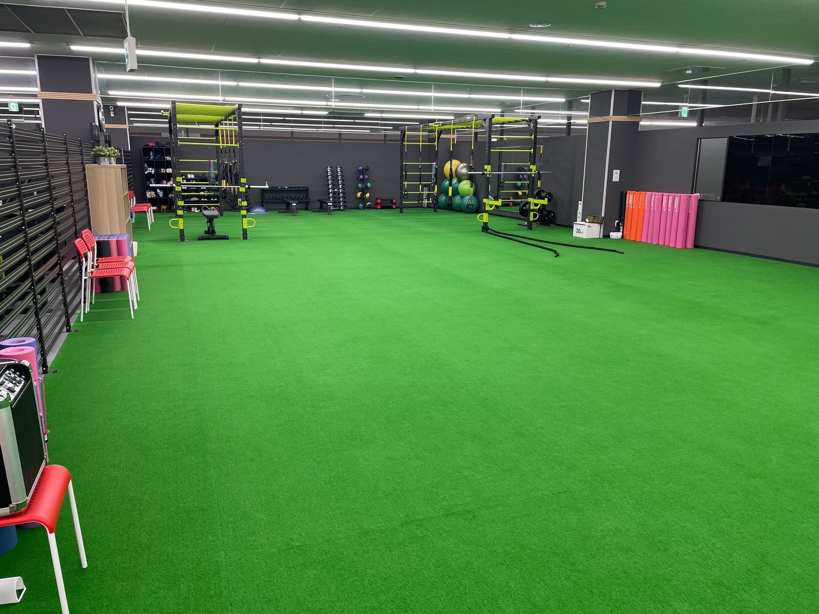 590㎡と県内最大級の広さ！ヨガ、ダンス、サークル、フィットネスジムまで対応のマルチスペース（ウェルベース山形）の写真6