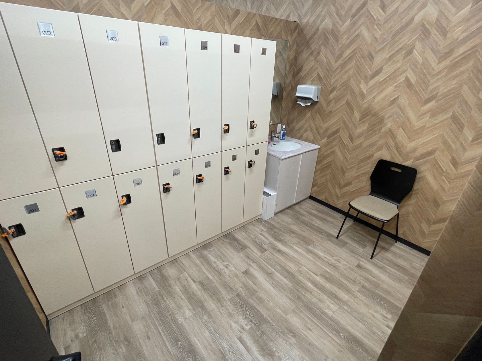 590㎡と県内最大級の広さ！ヨガ、ダンス、サークル、フィットネスジムまで対応のマルチスペース（ウェルベース山形）の写真7