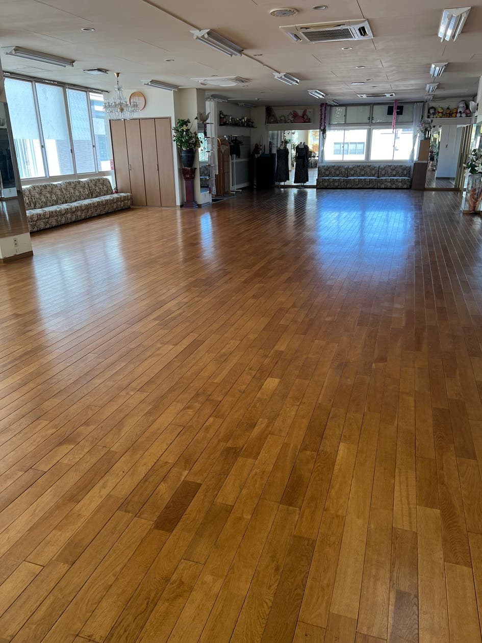 宮崎市街地中心部で橘通りに面して裏に県庁もあり駐車場も完備しておりますの写真1