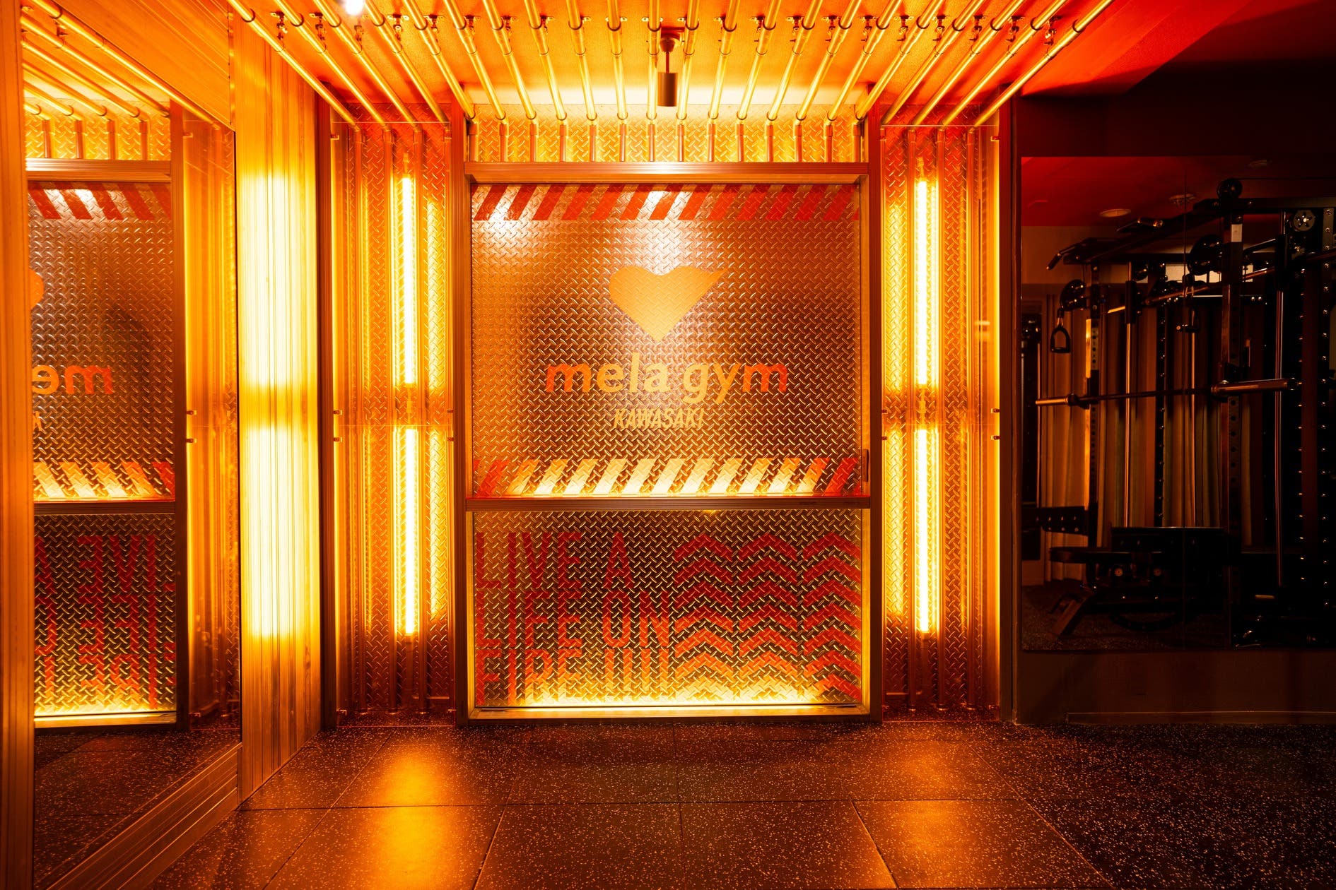 【川崎駅徒歩５分】❤️‍🔥空間で“また来たい”をつくる❤️‍🔥｜トレーナーが選ぶNo.1レンタルジム🏋️‍♀️の写真1