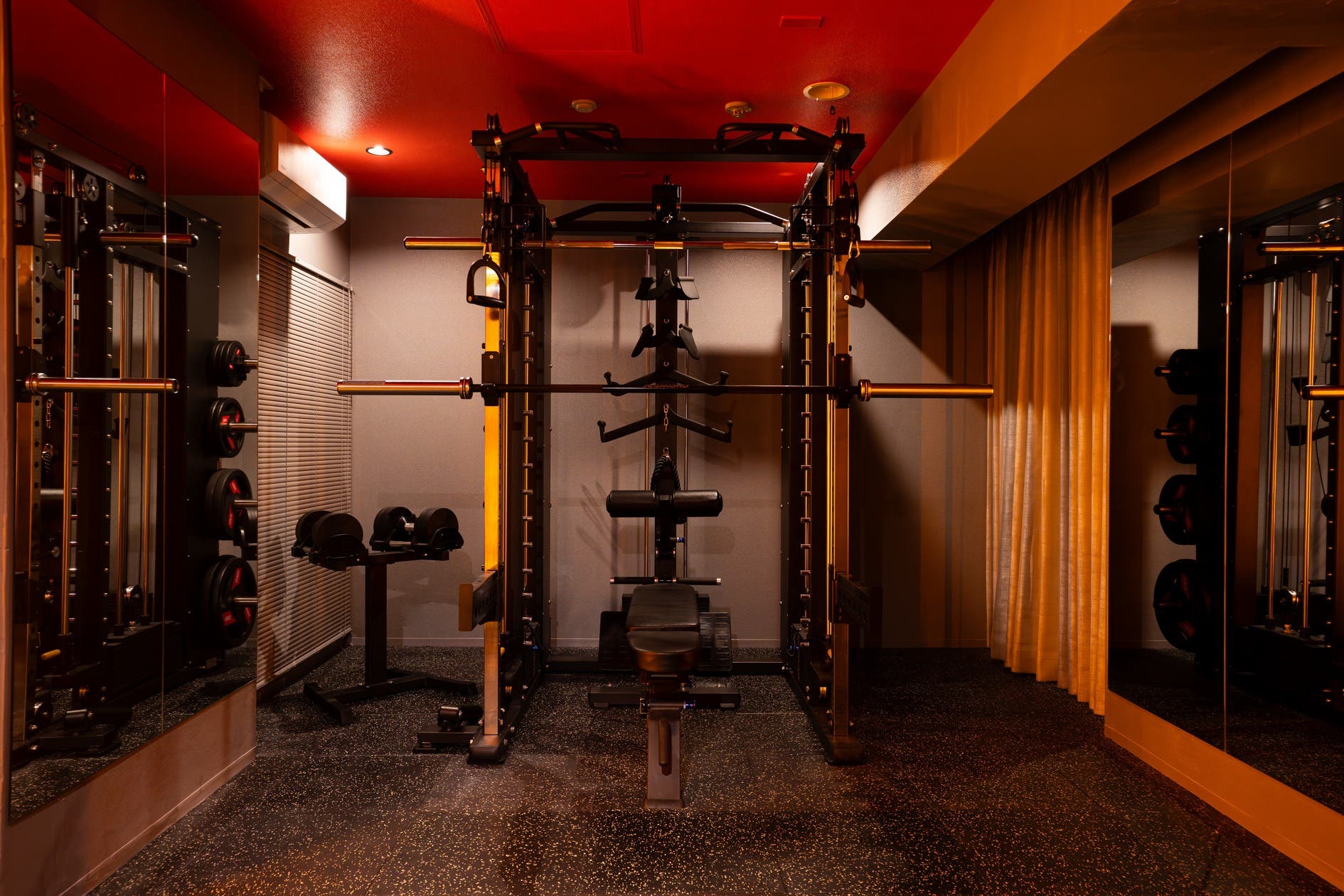 【川崎駅徒歩５分】❤️‍🔥空間で“また来たい”をつくる❤️‍🔥｜トレーナーが選ぶNo.1レンタルジム🏋️‍♀️の写真3