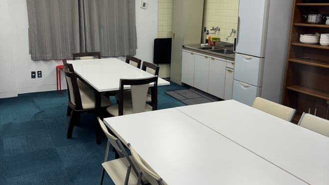 キッチン完備の多目的スペース。ビジネス―ユース・パーティー・楽器の練習・囲碁・カードゲーム・麻雀等など色々な用途に対応。の写真2