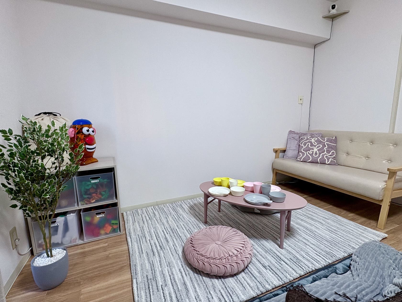 リニューアル✨ラグソファ✖️超大画面プロジェクター🎥冬はこたつでチルしよ？🐣DVD、地デジ視聴🆗ゴミ処理無料🙆‍♀️の写真6