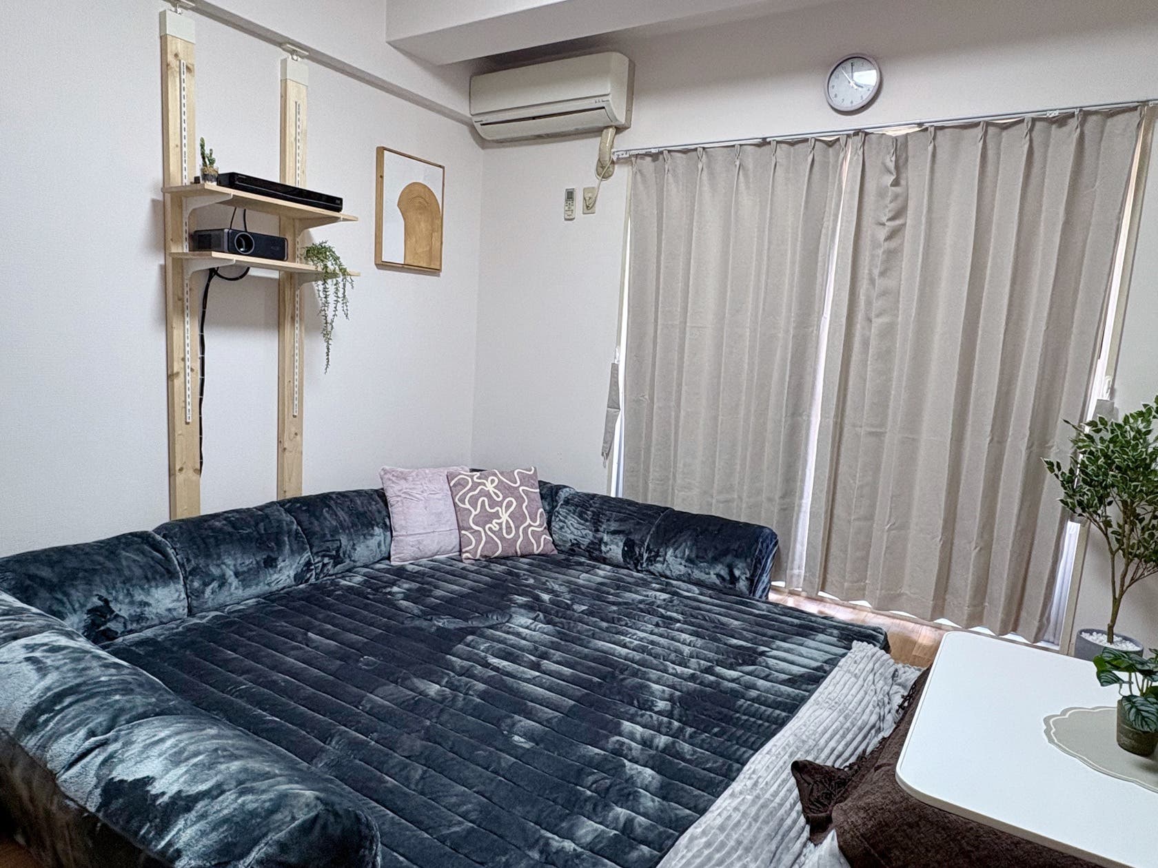 リニューアル✨ラグソファ✖️超大画面プロジェクター🎥冬はこたつでチルしよ？🐣DVD、地デジ視聴🆗ゴミ処理無料🙆‍♀️の写真7