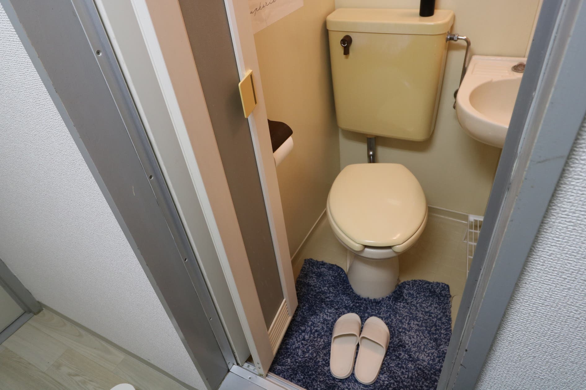 11月NEWOPEN🎉JR西川原・就実駅徒歩20秒🚃お部屋のコンセプトは宇宙🌌ミニキッチン有り🍴の写真20