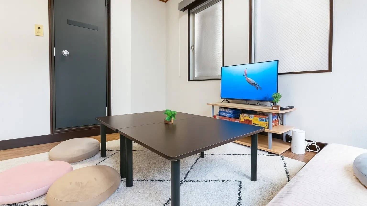 金山駅徒歩5分🚶ボドゲ10種類✨映画見放題📺24時間365日利用OK🏪✨の写真1