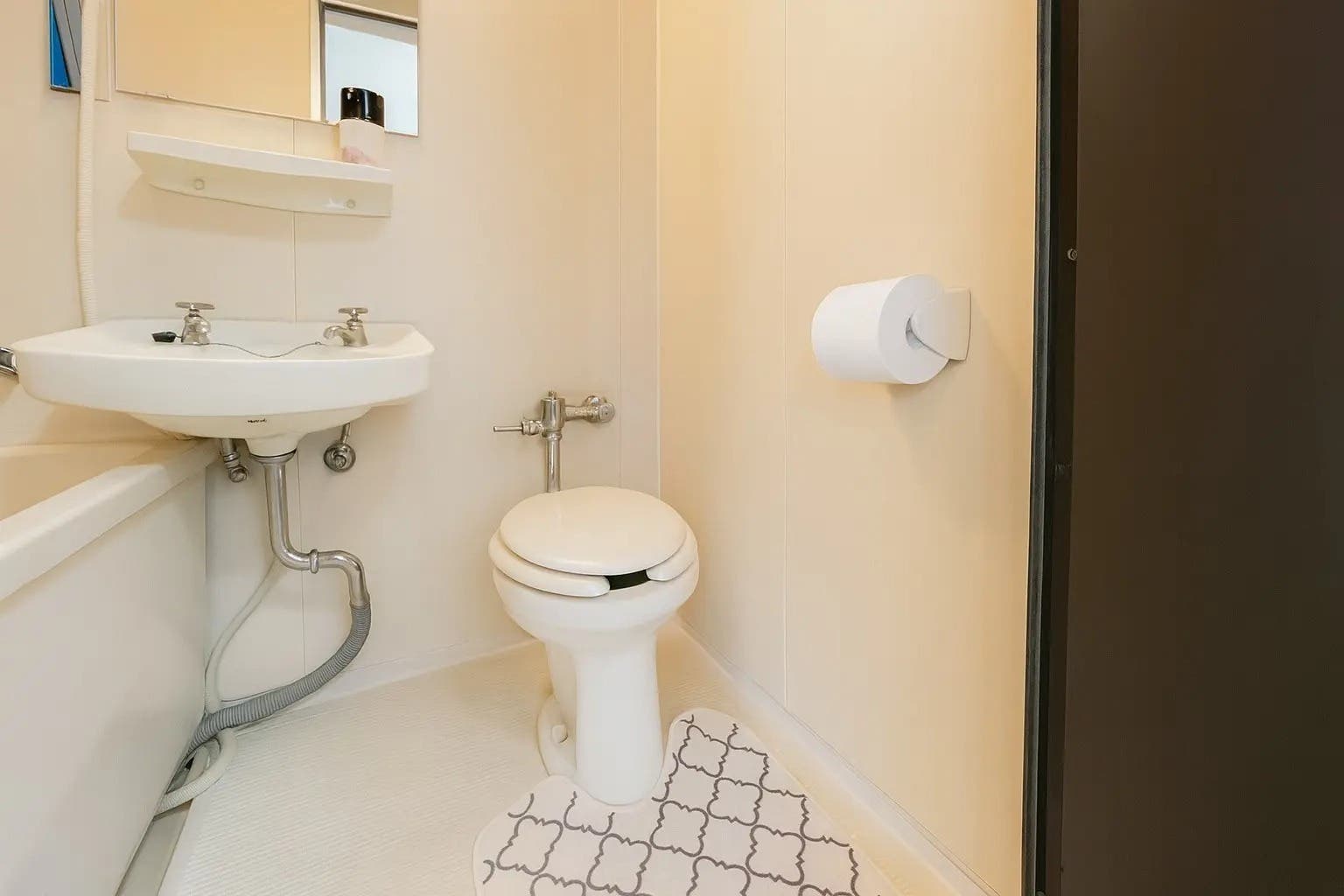 金山駅徒歩5分🚶ボドゲ10種類✨映画見放題📺24時間365日利用OK🏪✨の写真14