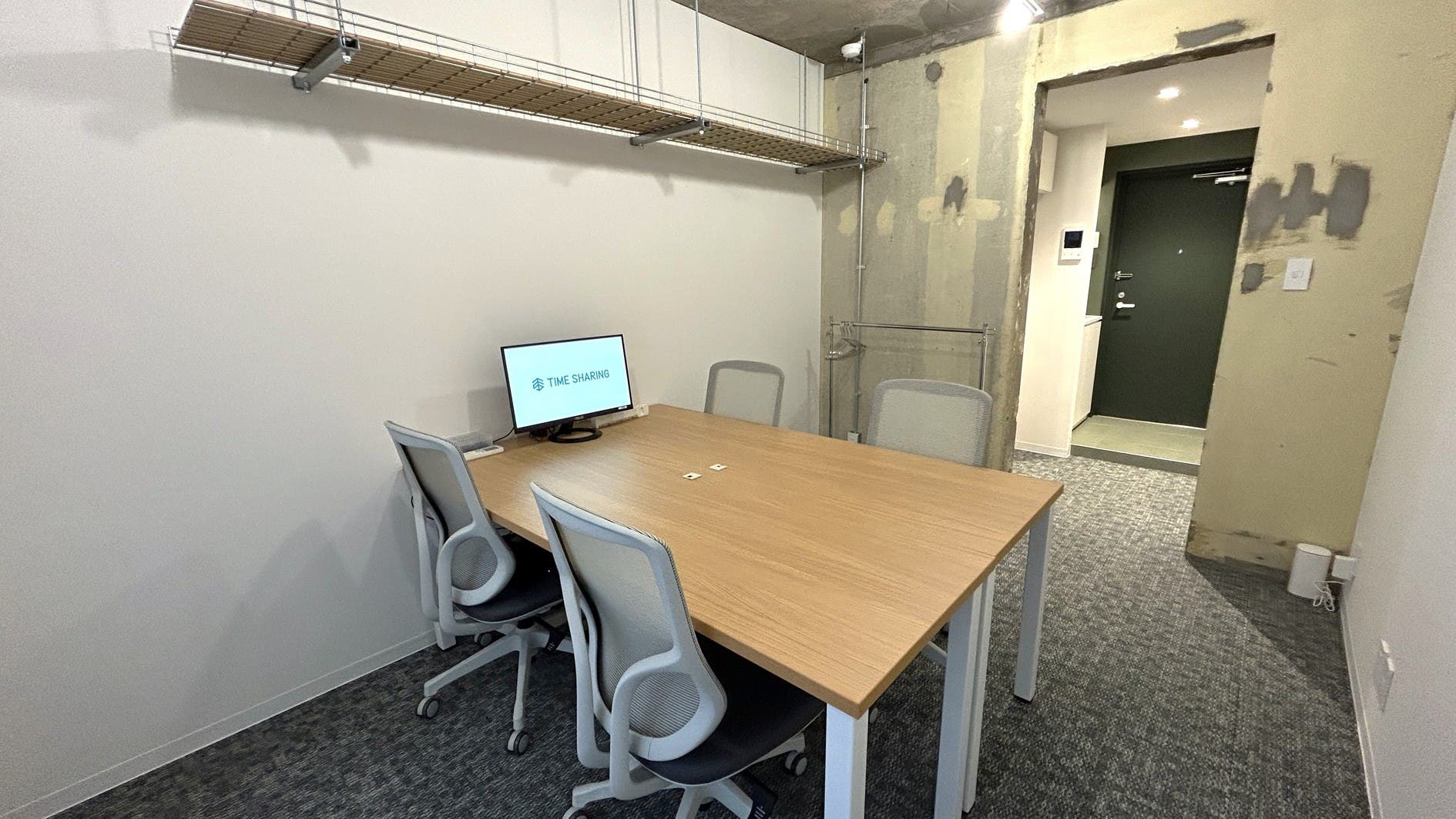 102【代々木駅 5分！便利な駅近♡】無料Wi-Fi♪会議やテレワーク利用に最適な完全個室☆の写真2