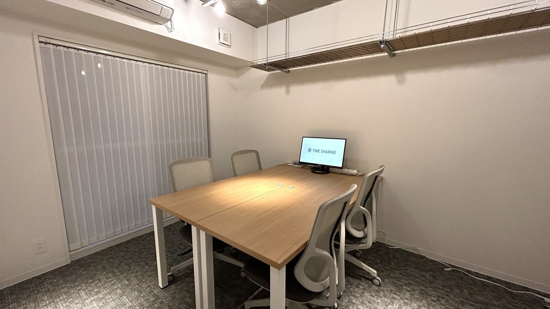 104【代々木駅 5分！便利な駅近♡】無料Wi-Fi♪会議やテレワーク利用に最適な完全個室☆の写真1