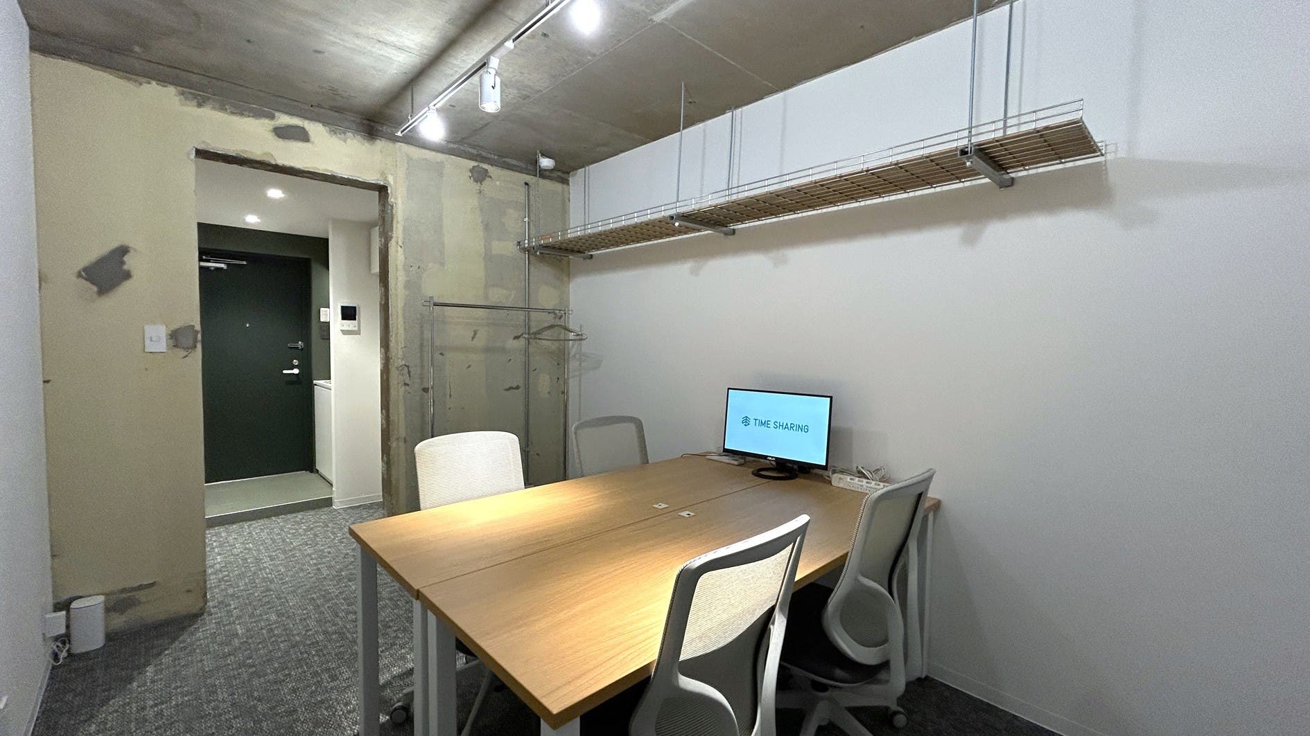 105【代々木駅 5分！便利な駅近♡】無料Wi-Fi♪会議やテレワーク利用に最適な完全個室☆の写真2