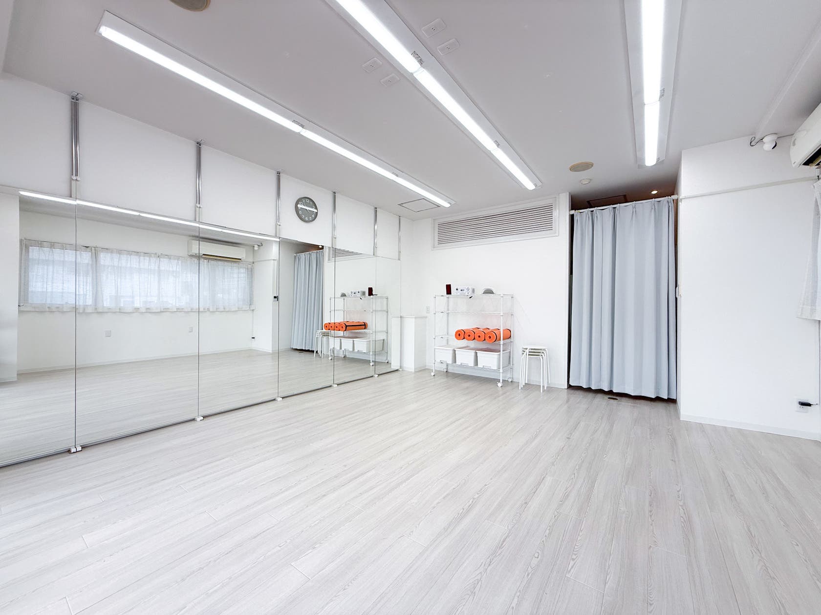 ✨11月 NEWオープン✨【高崎駅７分】ダンス・ヨガ・サロン・ネイル・整体・撮影・控え室にもおすすめ！多目的スペース！駐車場2台の写真1