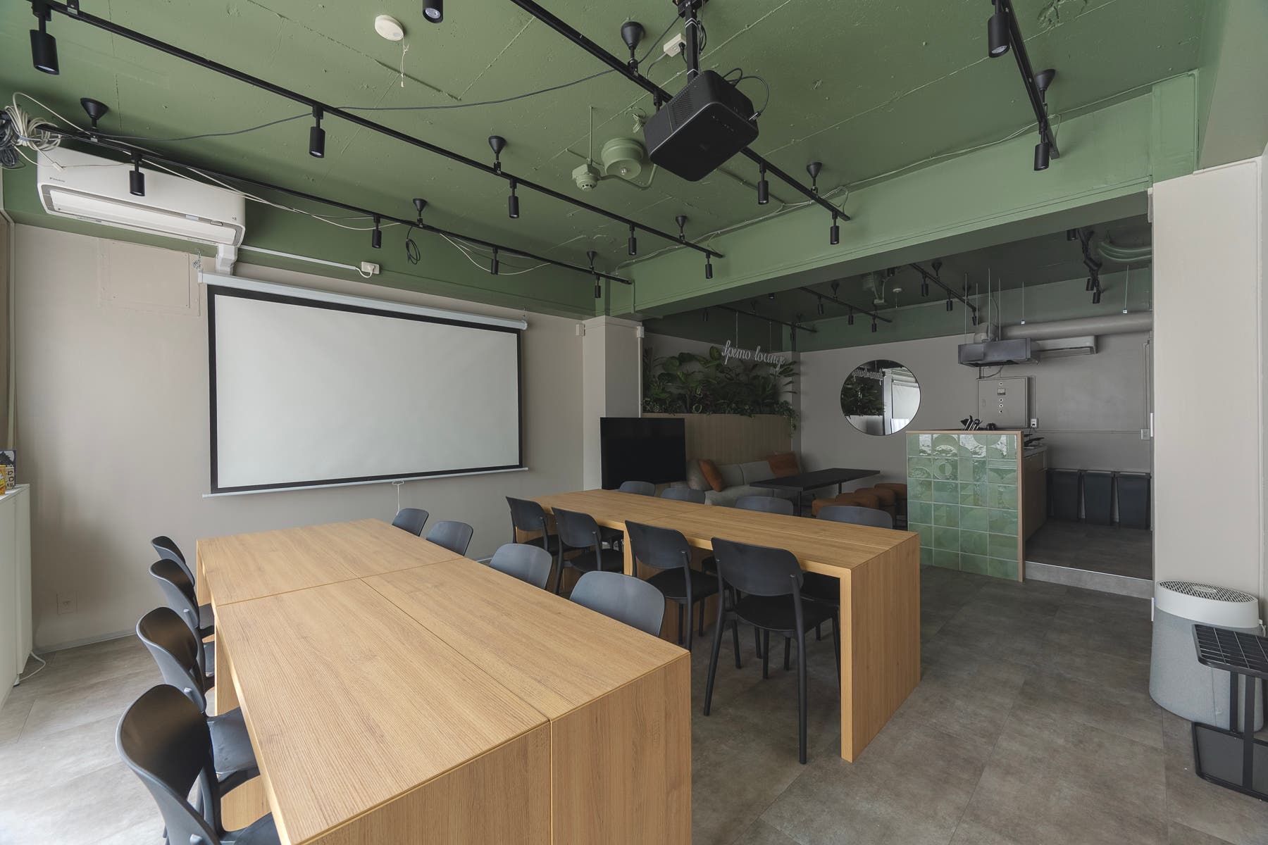 スペモ/池袋駅4分/打ち上げ/会議/懇親会/忘年会/40人収容/24時間営業/797_SpemoLOUNGE池袋2ndの写真17