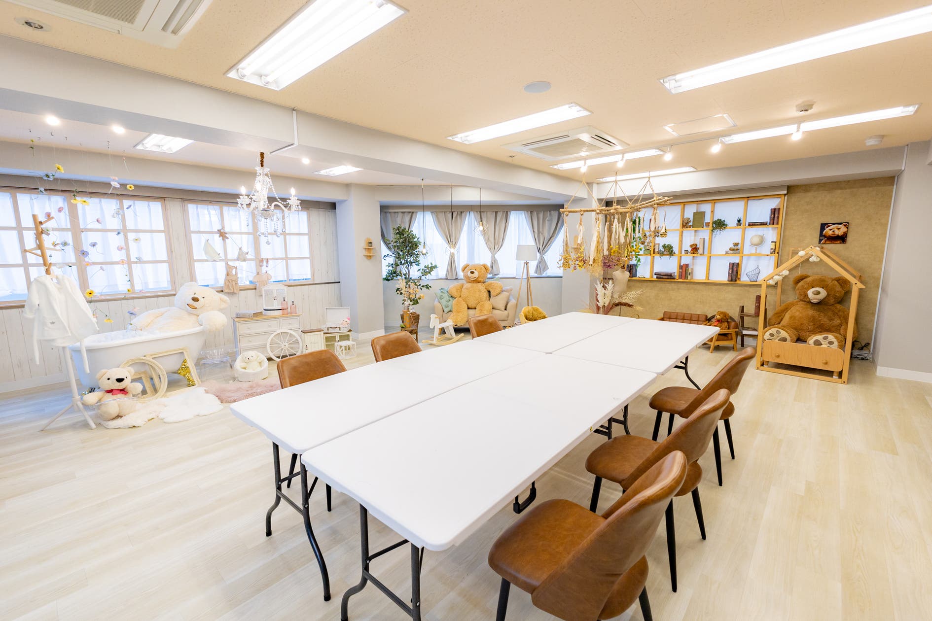 クリスマスツリー🎄４ブースで撮れ高たくさん📸三ノ宮徒歩6分🚶‍♂️77㎡広々パーティもできる🧸クマ沢山映え撮影スタジオの写真26