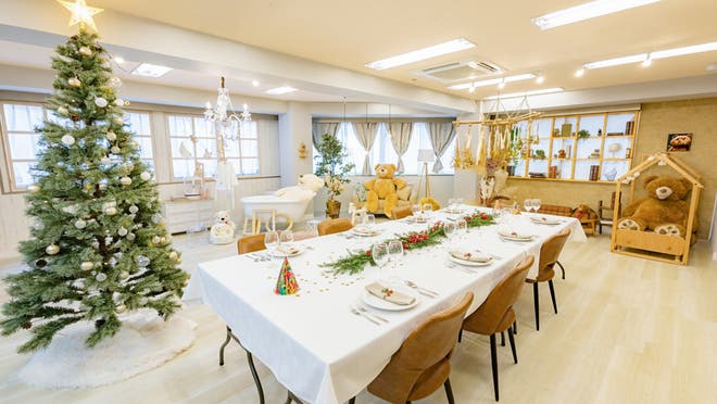 クリスマスツリー🎄4ブースで撮れ高たくさん📸三ノ宮徒歩6分🚶♂️77㎡広々パーティもできる🧸クマ沢山映え撮影スタジオの写真1