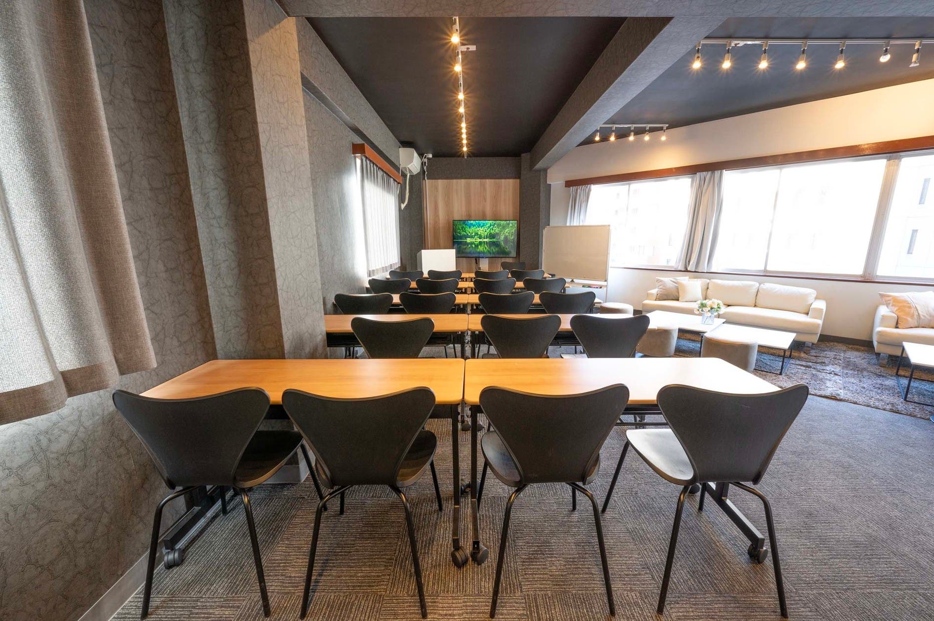 🆕NewOpen🆕神田駅徒歩2分🚶✨最大40名👥120㌅大画面プロジェクター🎥セミナー👥懇親会🥂忘年会🍻の写真9