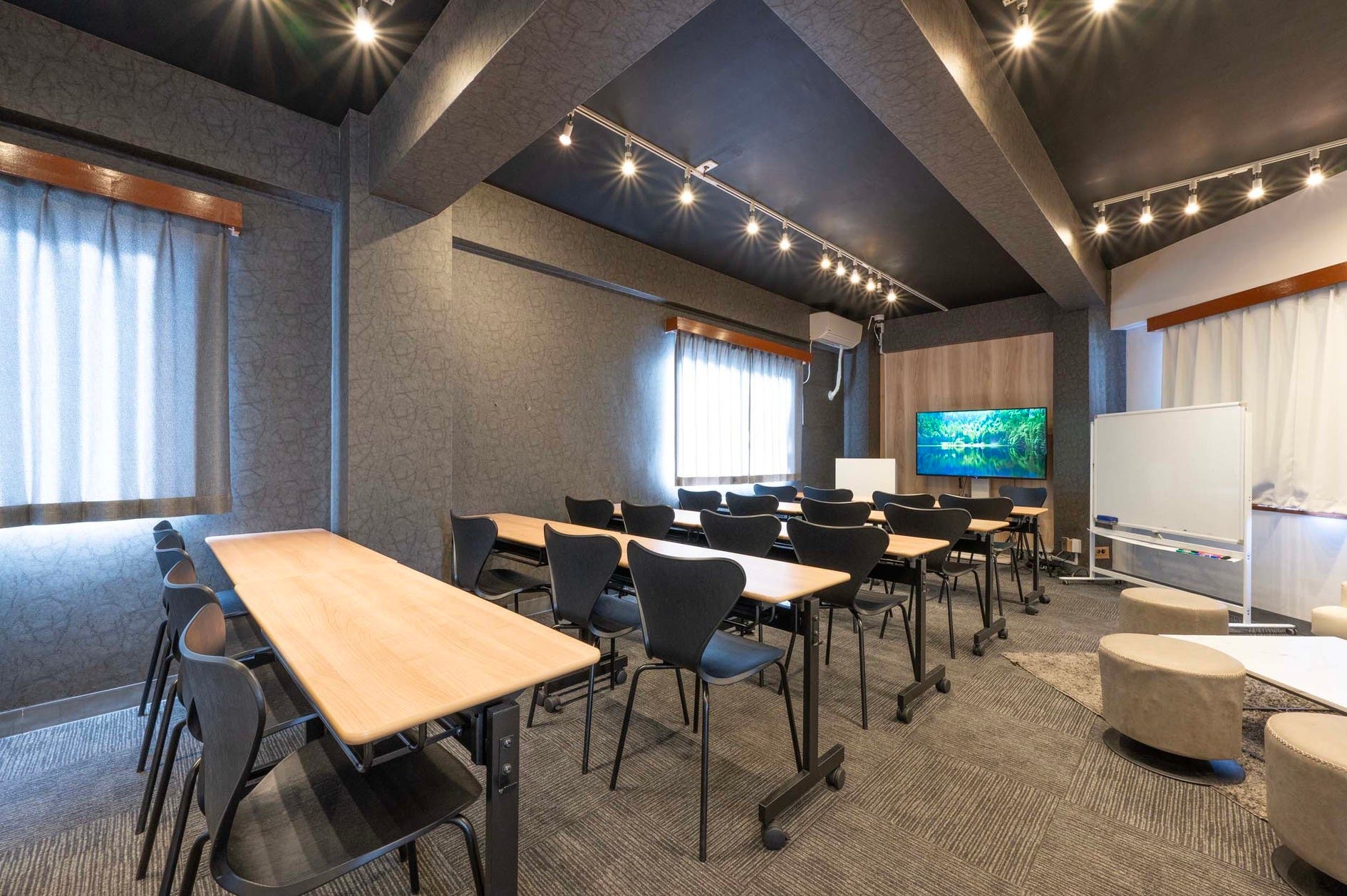 🆕NewOpen🆕神田駅徒歩2分🚶✨最大40名👥120㌅大画面プロジェクター🎥セミナー👥懇親会🥂忘年会🍻の写真10