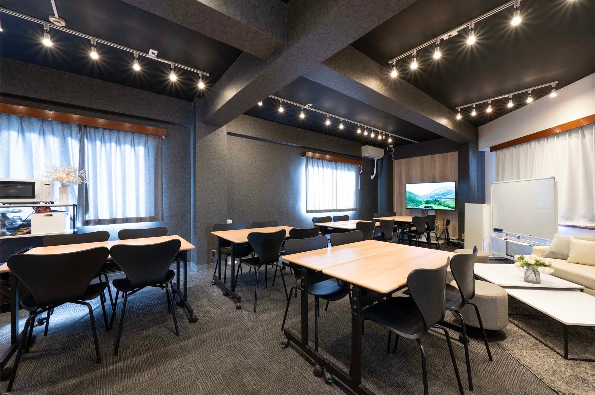 🆕NewOpen🆕神田駅徒歩2分🚶✨最大40名👥120㌅大画面プロジェクター🎥セミナー👥懇親会🥂忘年会🍻の写真12