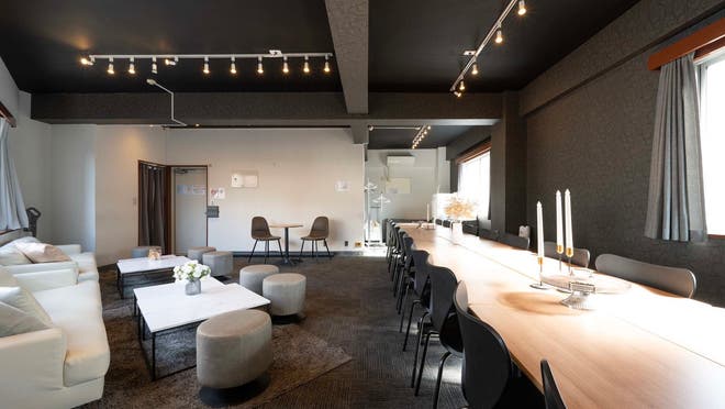 🆕NewOpen🆕神田駅徒歩2分🚶✨最大40名👥120㌅大画面プロジェクター🎥セミナー👥懇親会🥂忘年会🍻の写真3