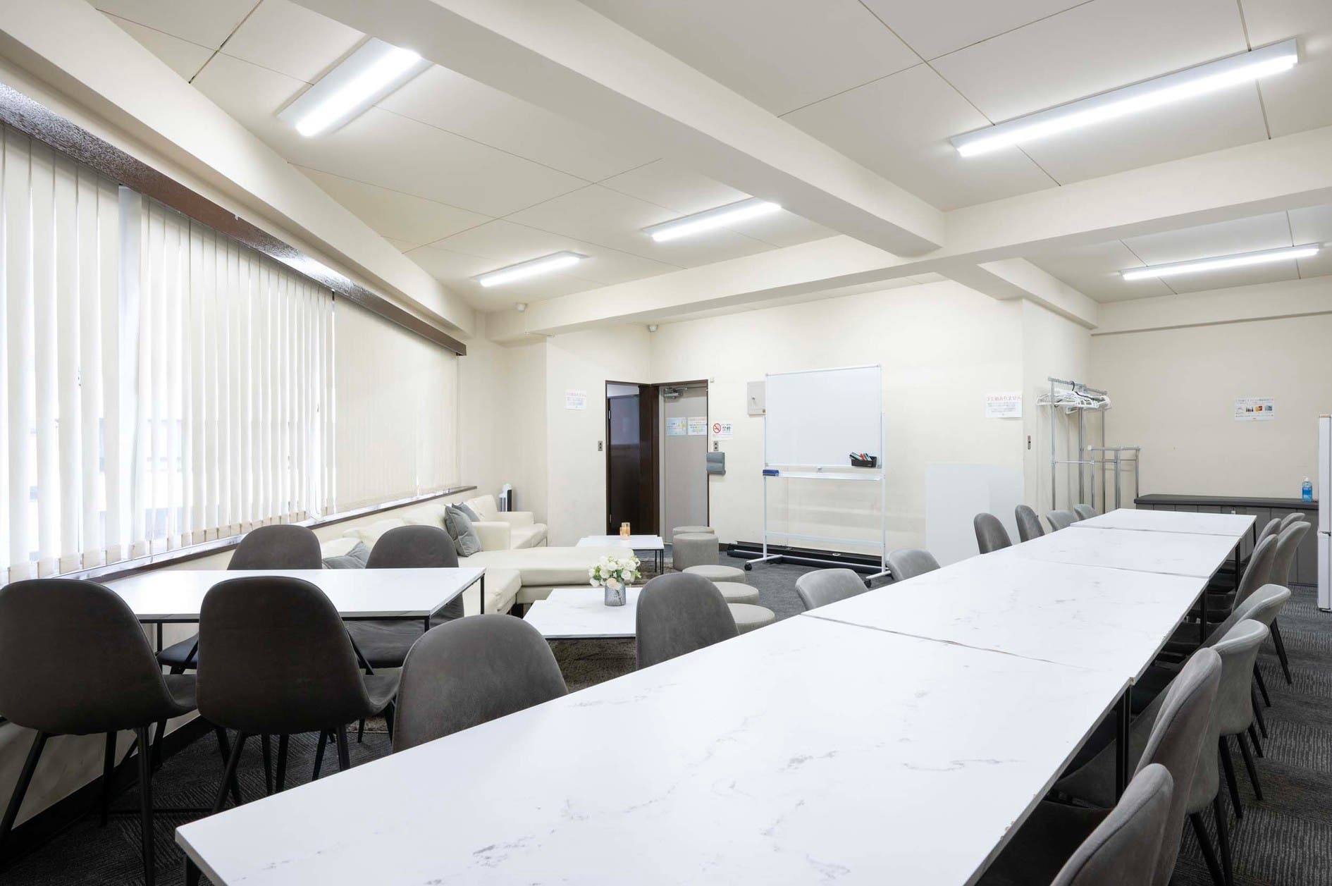 🎈NewOpen🎈神田駅徒歩2分🚶✨最大40名👥120㌅大画面プロジェクター🎥セミナー👥懇親会🥂忘年会🍻の写真2