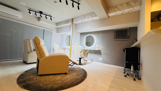 Luxury Sweet Beauty 83 ネイル、アイ、ヘッド、美容専門新築スペース、博多駅すぐそばの写真3